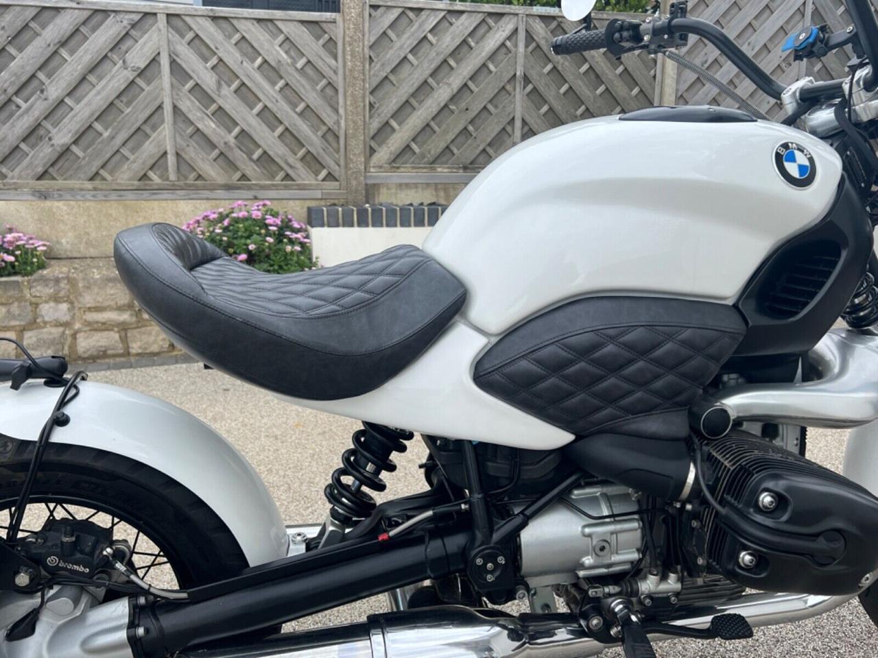 Bmw r1200c bobber store